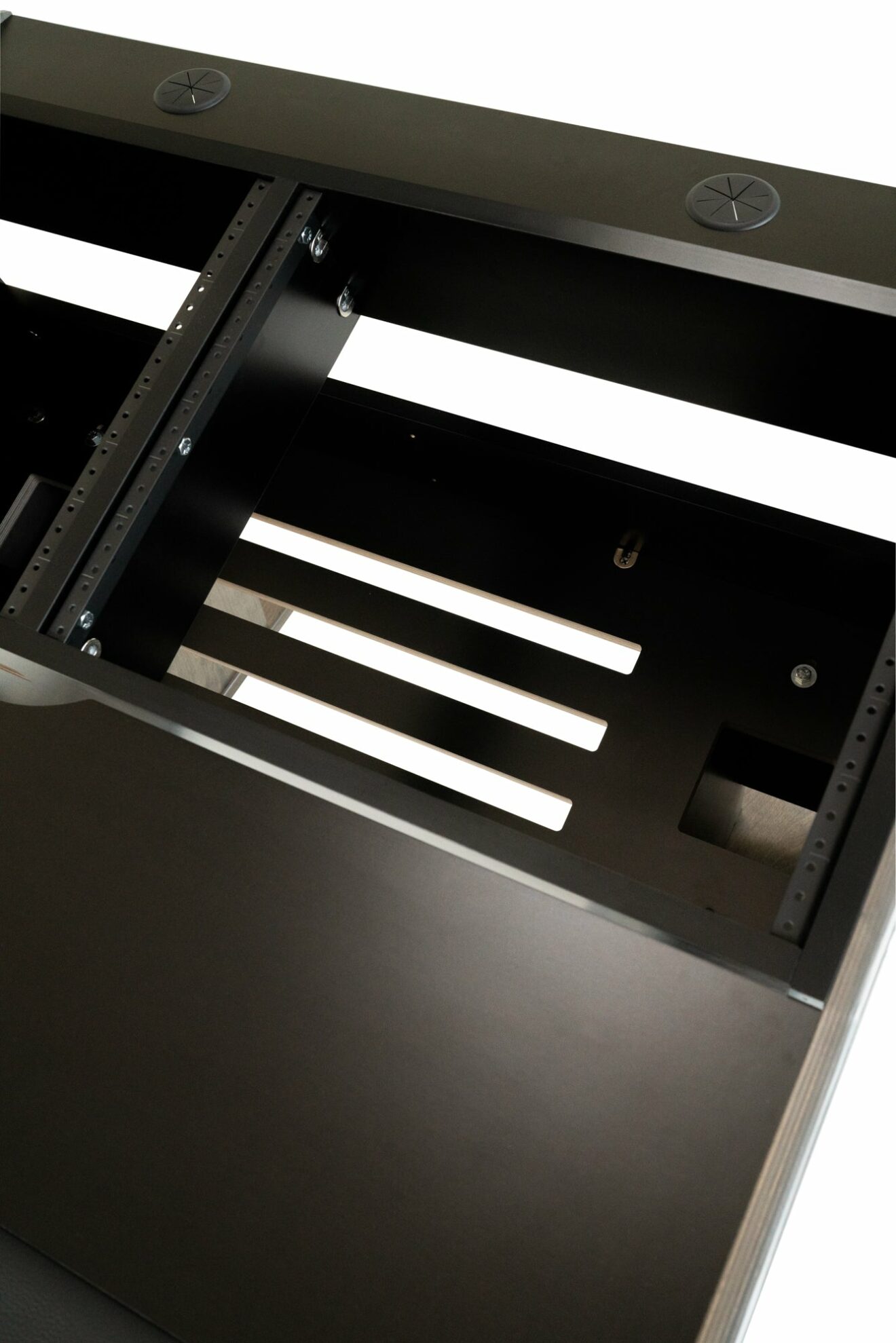 Genesis 16U Studio Desk - Dangerfox