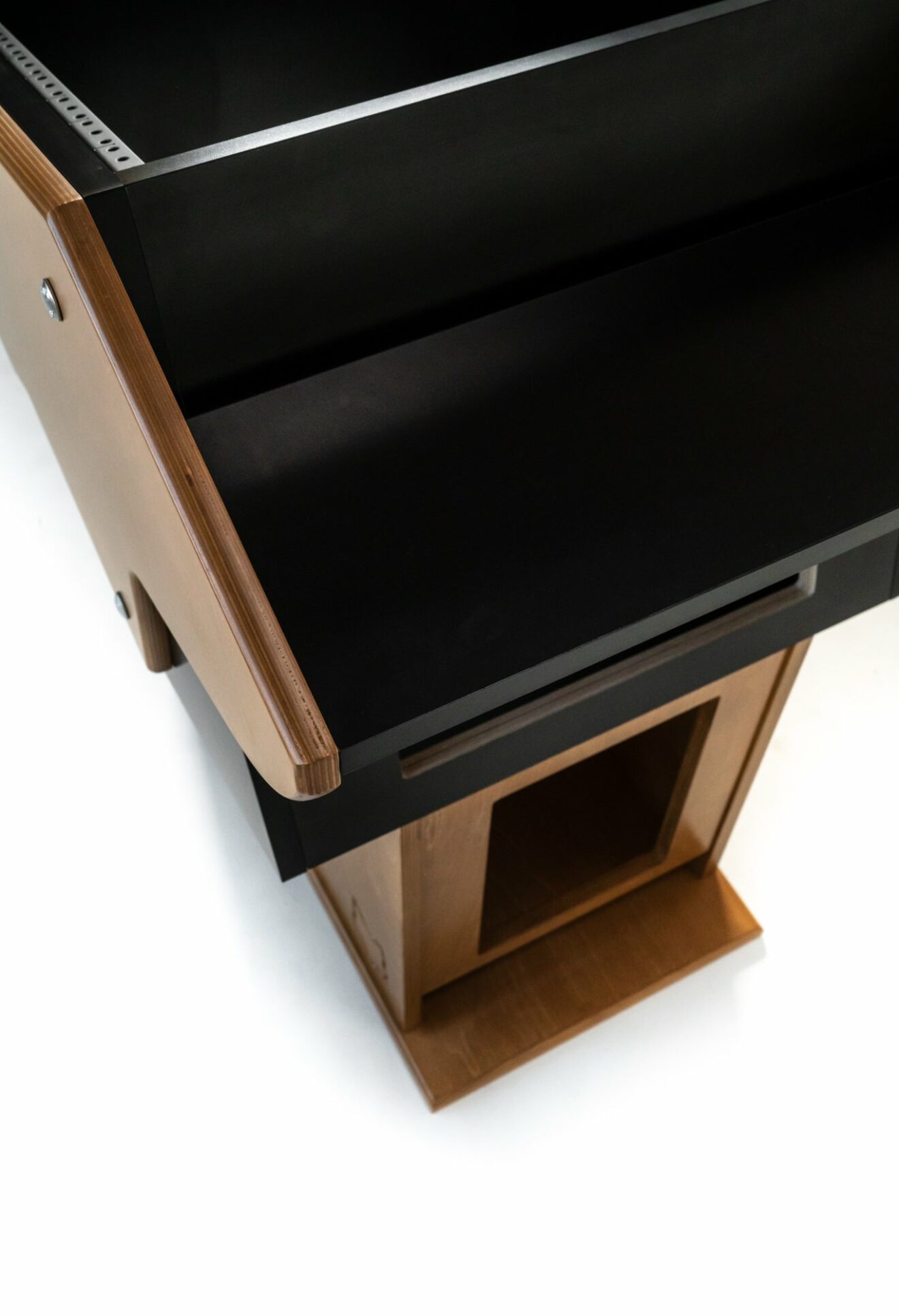 Genesis 8U Solo Studio Desk - Dangerfox